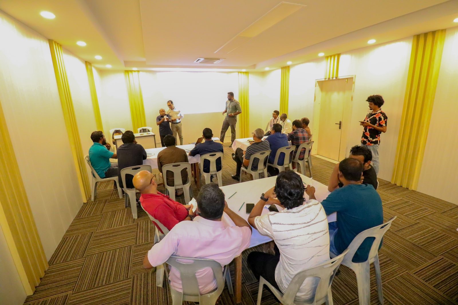 R. adhi B. Atoll ge jamiyyaathakah baavvaa finance workshop fashaifi ...