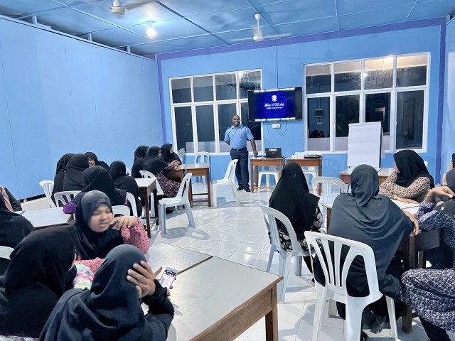 Fainu School dharivarunnaai beleniverinnah mauloomaath dhinumuge ...